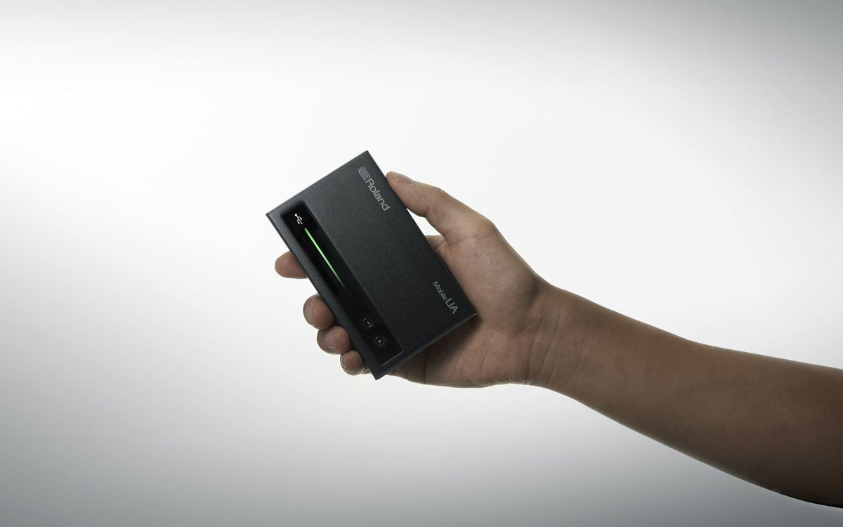 Roland UA-M10 Mobile UA USB звуковая карта купить в Москве в интернет ...